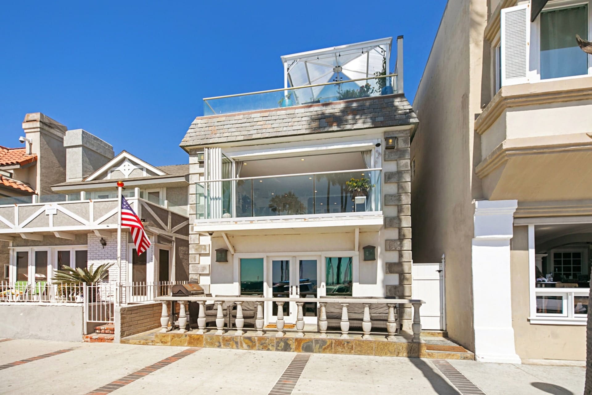 2308 W Oceanfront, Newport Beach, CA 92663 - Stanfield Real Estate